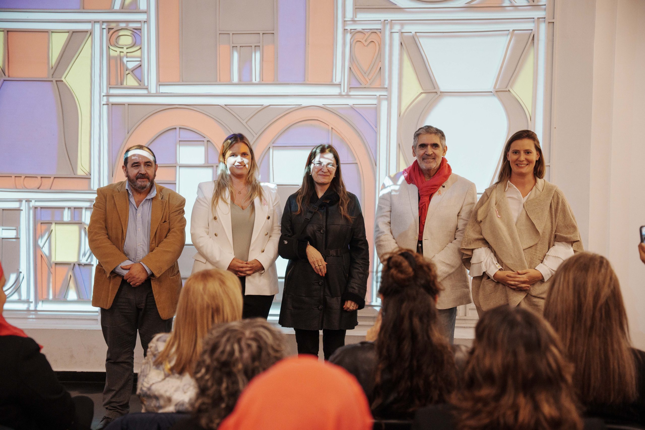 Se lanzó el Mes Rosa de Alcance a beneficio de la investigación del ...